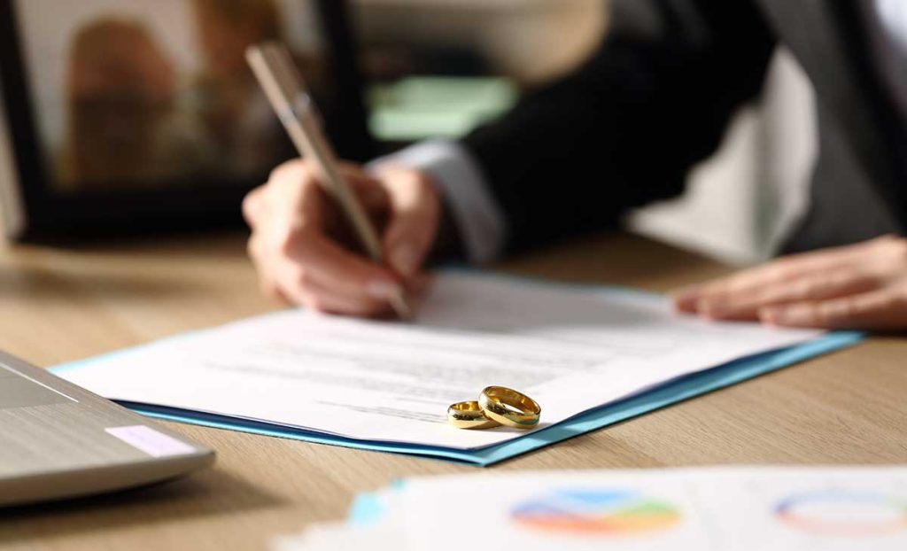 Stellar West Palm Beach Family Attorney > Divorce Lawyer